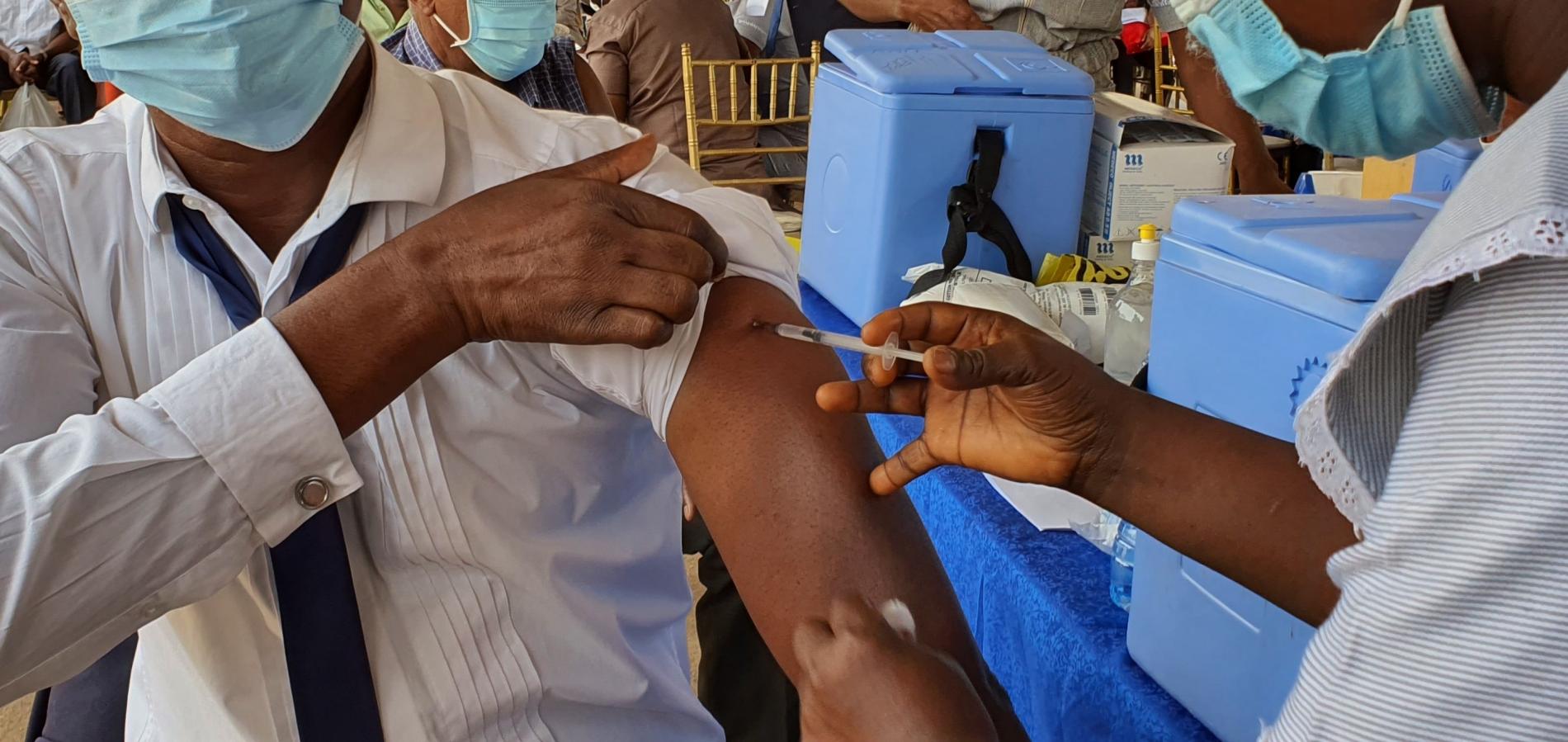 Sierra Leone steps up countrywide COVID-19 vaccination | WHO | Regional Office for Africa
